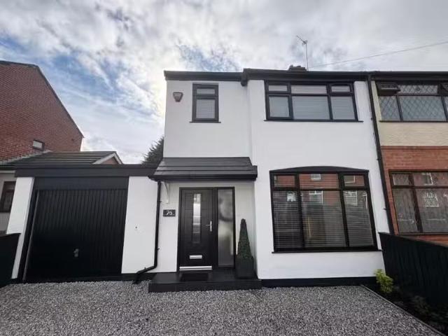 New 1 BA 3 bedroom semi detached house for rent in Oxford Road.