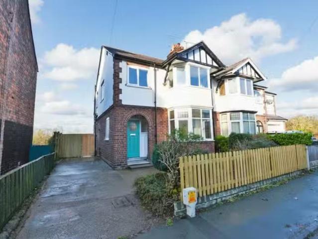 Cozy 1 BA 3 bedroom semi detached house for rent in Mount Plea.