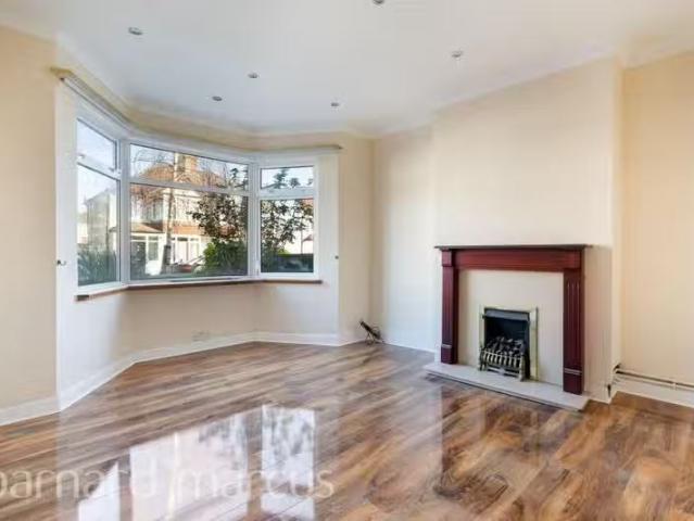 Deal! 1 BA 3 bedroom semi detached house for rent in Northway.