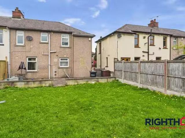 Just in! 1 BA 3 bedroom semi detached house for rent in Southf.