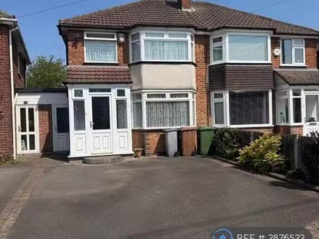 New 1 BA 3 bedroom semi detached house for rent in Wyckham Roa.