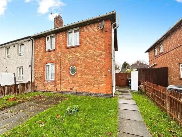 Unique 1 BA 3 bedroom Semi Detached House to rent, Uplands Roa.