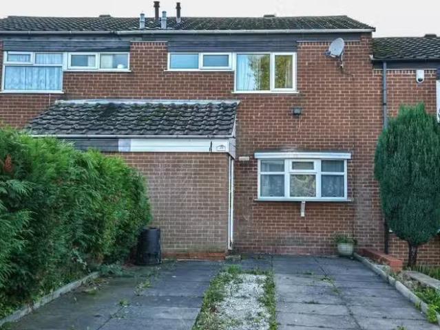 Charming 1 BA 3 bedroom terraced house for rent in Chip Close.
