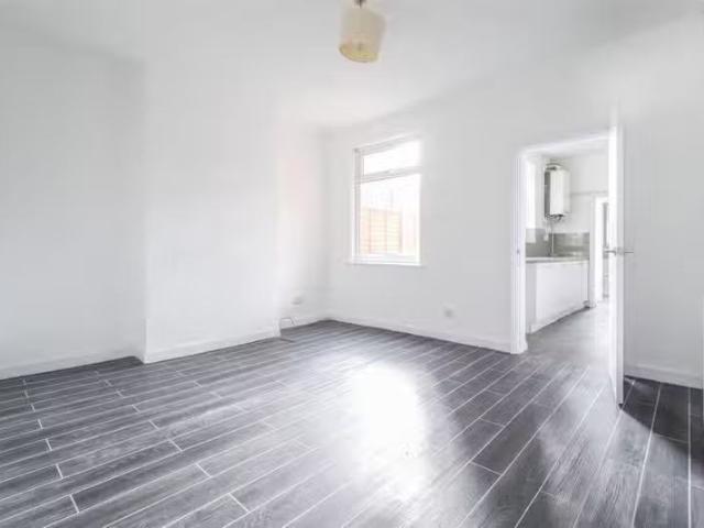 Nice 1 BA 3 bedroom terraced house for rent in Haunchwood Road.