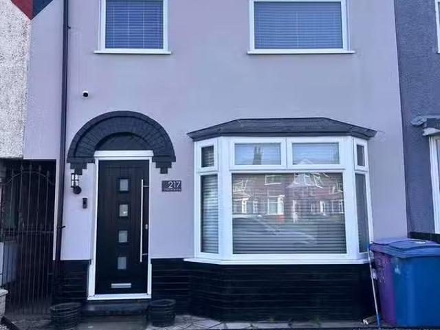 Unique 1 BA 3 bedroom terraced house for rent in Lower House L.