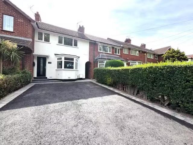 Nice 1 BA 3 bedroom terraced house for rent in Redhill Road, N.