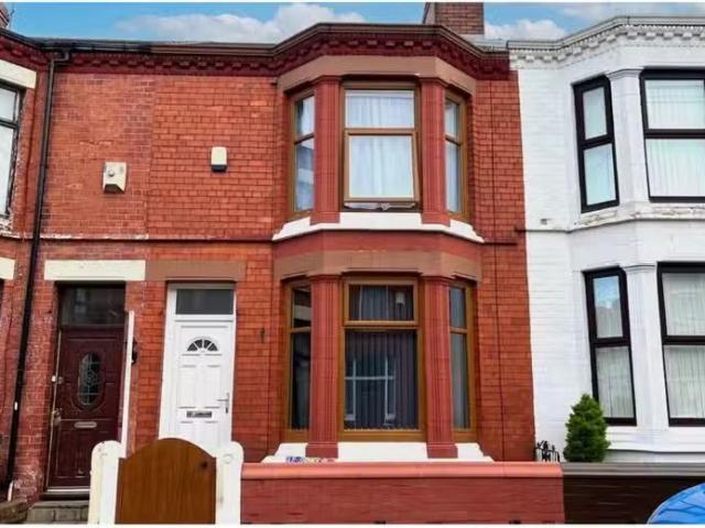 Rental! 1 BA 3 bedroom terraced house for rent in Redvers Driv.