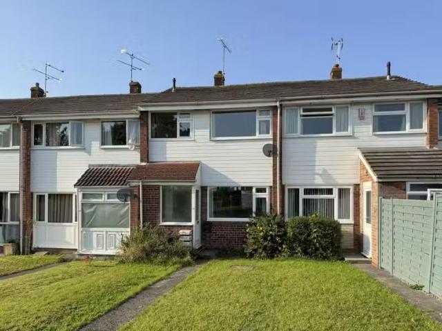 Nice 1 BA 3 bedroom terraced house for rent in Wharfedale, Tho.