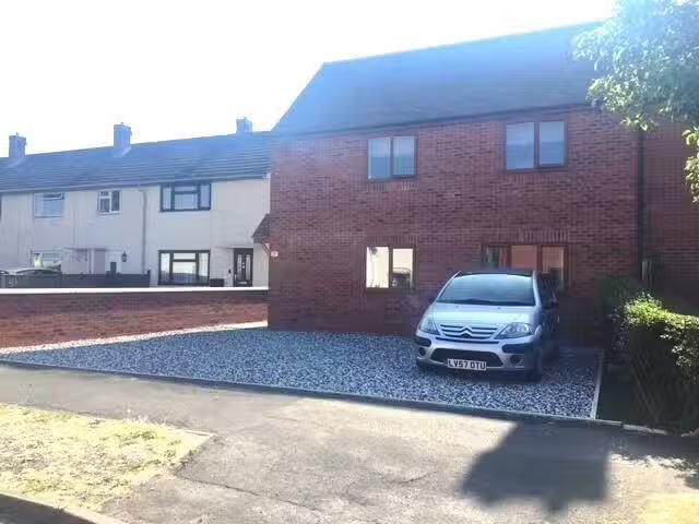 Nice 1 BA 1 bedroom maisonette for rent in Adkinson Avenue, Du.
