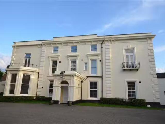 For Rent! 1 BA 1 bedroom apartment for rent in Buckhurst Hill.