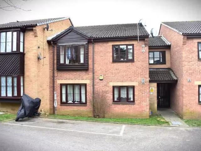 Nice 1 BA 1 bedroom apartment for rent in Central Yeovil, Some.