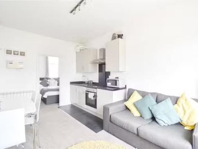 Nice 1 BA 1 bedroom apartment for rent in Garden Walk, Cambrid.