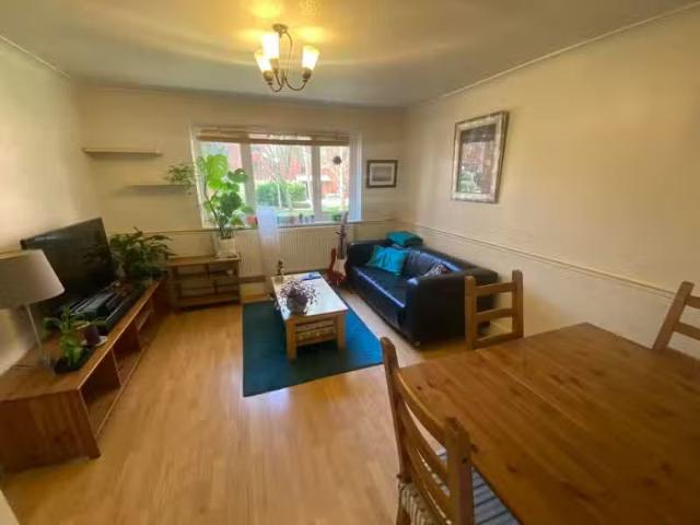 Cozy 1 BA 1 bedroom apartment for rent in Granville Square, Ci.