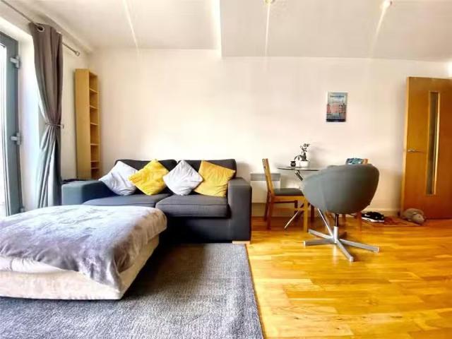 Deal! 1 BA 1 bedroom apartment for rent in King Square Avenue.