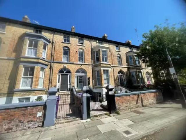 Cozy 1 BA 1 bedroom apartment for rent in Mannering Road L17
