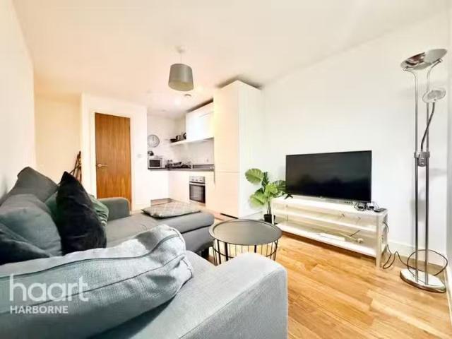 Nice 1 BA 1 bedroom apartment for rent in Metropolitan House.