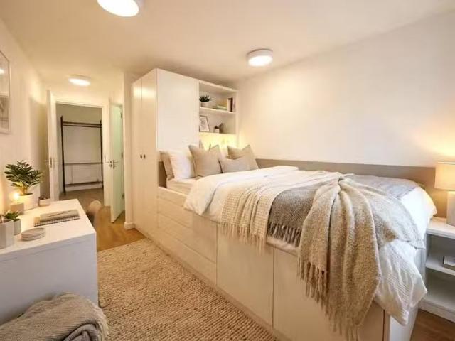Nice 1 BA 1 bedroom apartment for rent in Pipe Lane Apartments.