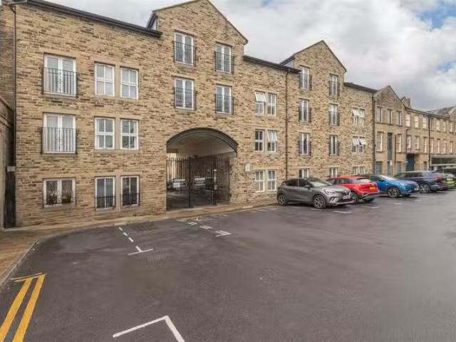 For Rent! 1 BA 1 bedroom apartment for rent in Rawson Building.