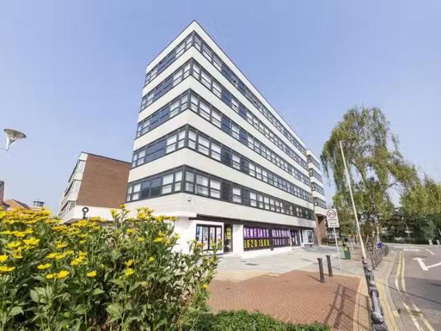 Just in! 1 BA 1 bedroom apartment for rent in Springfield Road.