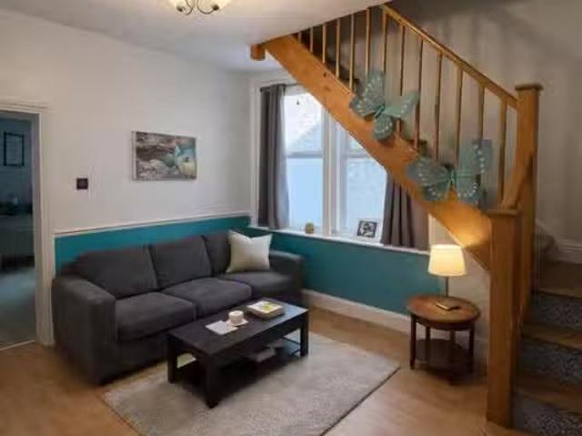 Unique 1 BA 1 bedroom detached house for rent in Holdenhurst R.