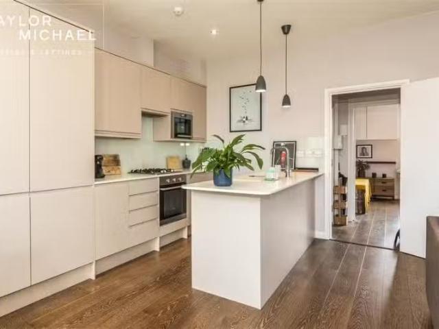 Nice 1 BA 1 bedroom flat for rent in Church Road, Hove, BN3