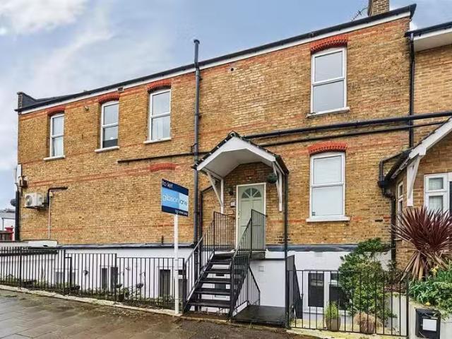 New 1 BA 1 bedroom flat for rent in Chestnut Court, Richmond R.