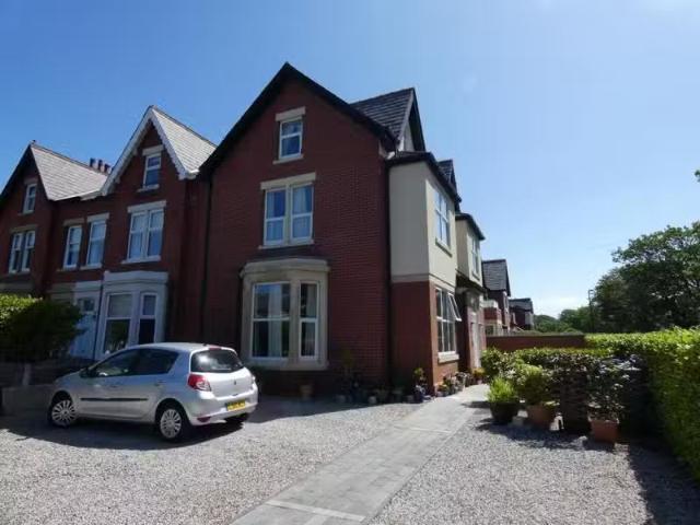 Nice 1 BA 1 bedroom flat for rent in Ansdell Road North, FY8