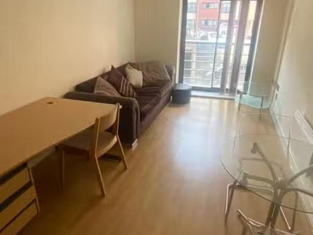 Nice 1 BA 1 bedroom flat for rent in Abacus Building, 1 Warwic.