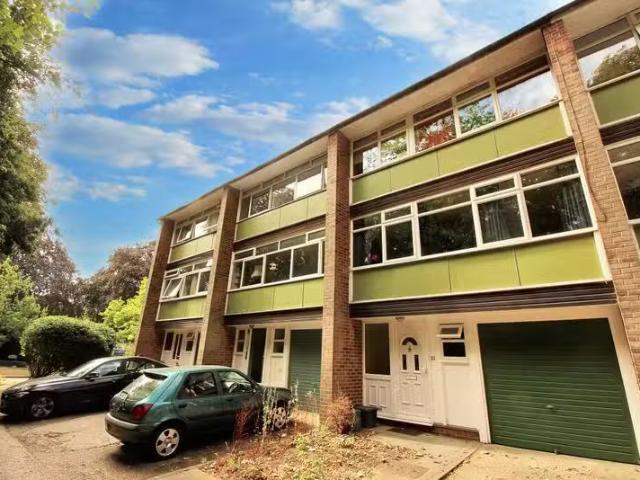 Cheap 1 BA 1 bedroom flat for rent in Abbots Park, St Albans.