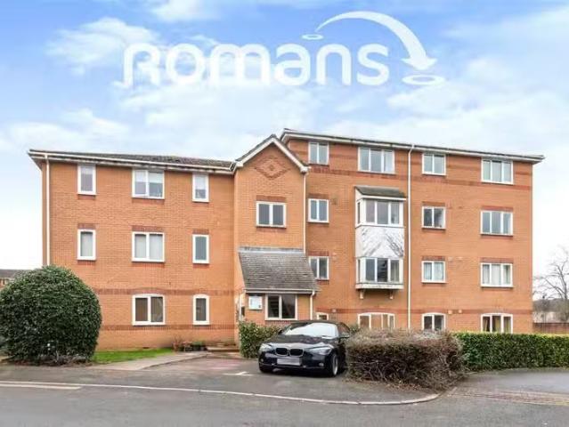Rental! 1 BA 1 bedroom flat for rent in Ascot Court, Aldershot.