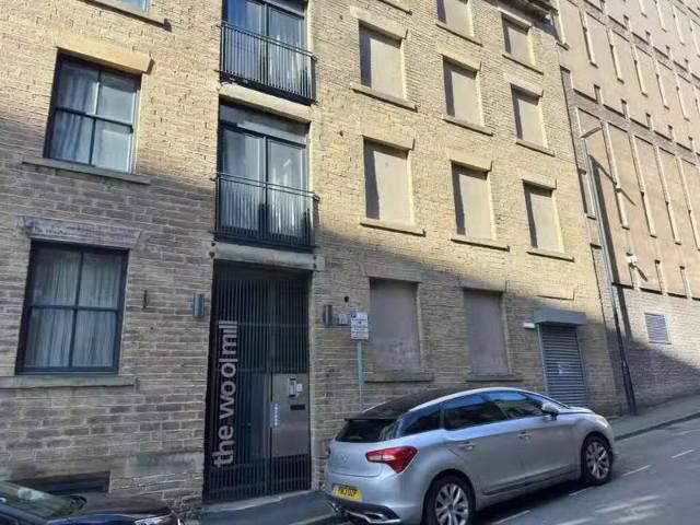 Rental! 1 BA 1 bedroom flat for rent in Dale Street, Bradford.