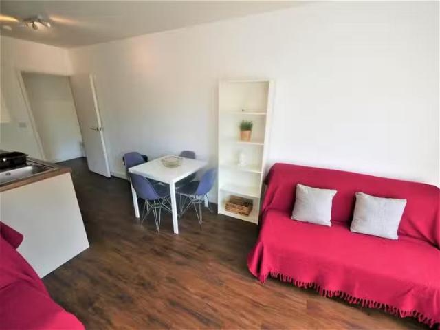 Charming 1 BA 1 bedroom flat for rent in Flat 15 Hill House, B.