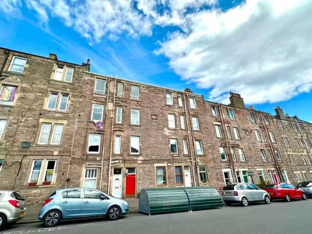Cozy 1 BA 1 bedroom flat for rent in Kings Road, Portobello, E.