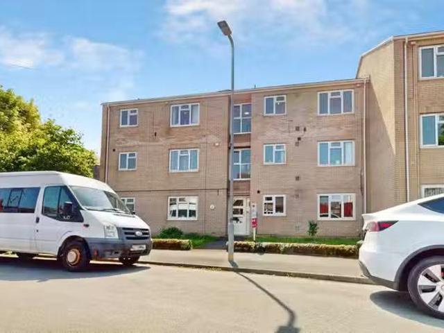 New 1 BA 1 bedroom flat for rent in Hazelhurst Road, Cardiff.