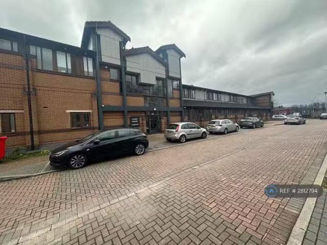 For Rent! 1 BA 1 bedroom flat for rent in Jubilee, Bury, BL9