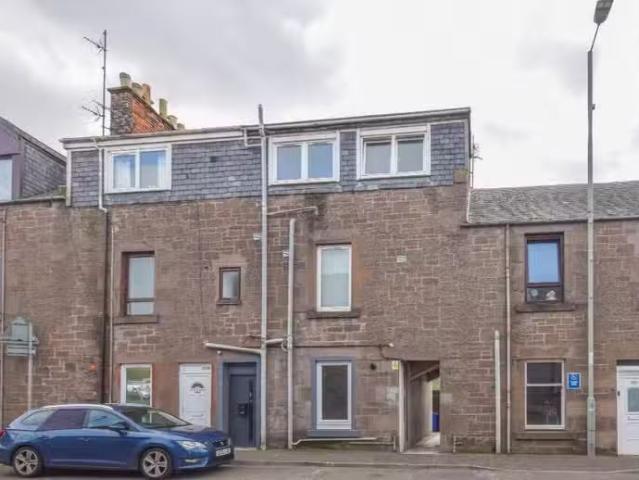 Unique 1 BA 1 bedroom flat for rent in Montrose Street, Brechi.