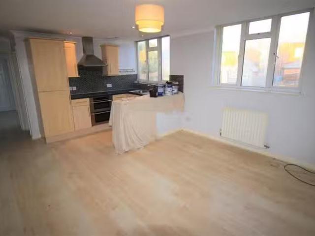 Just in! 1 BA 1 bedroom flat for rent in Marble Alley, Studley.