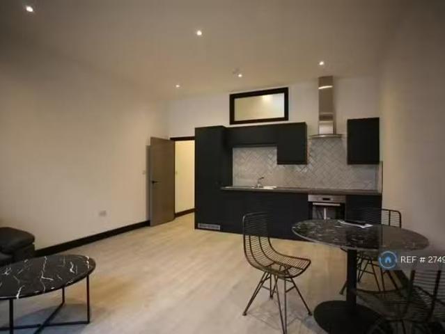 Unique 1 BA 1 bedroom flat for rent in Stanford House, Stourbr.
