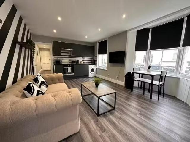 Nice 1 BA 1 bedroom flat for rent in Preston street, Brighton.