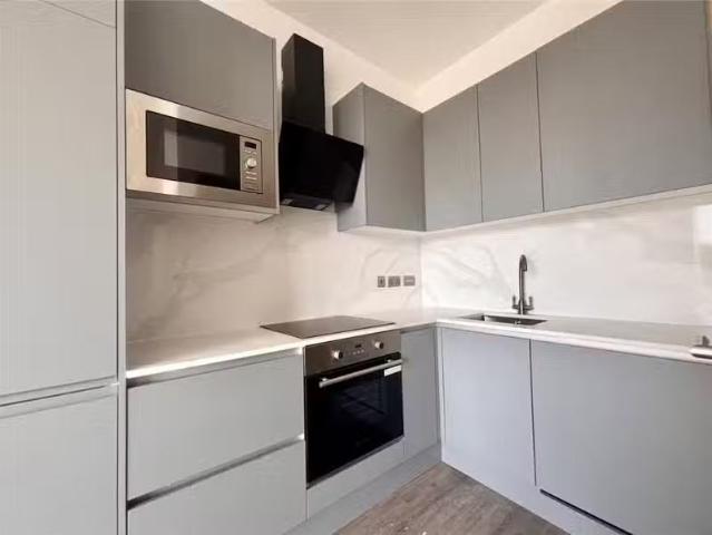 Cozy 1 BA 1 bedroom flat for rent in Roop House, Fleet, Hampsh.
