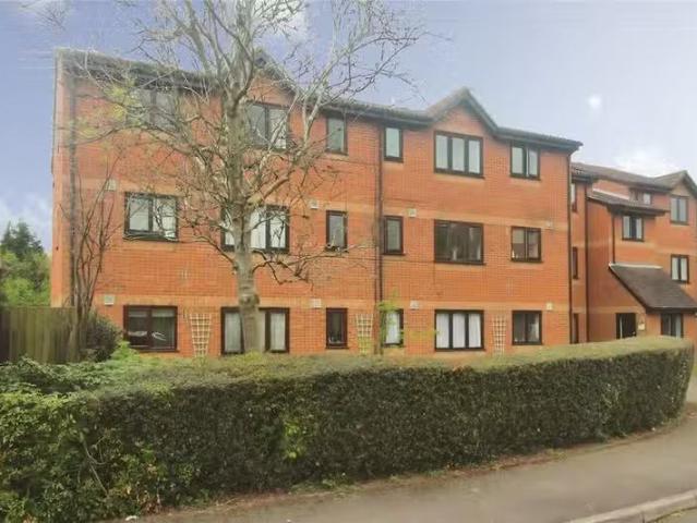 Rental! 1 BA 1 bedroom Flat to rent, Courtlands Close, Watford.