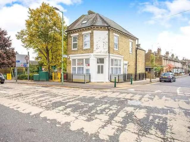 Unique 1 BA 1 bedroom Flat to rent, St. Johns Road, Watford, W.