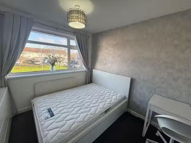 Nice 1 BA 1 bedroom house for rent in Princess Gardens, Staple.