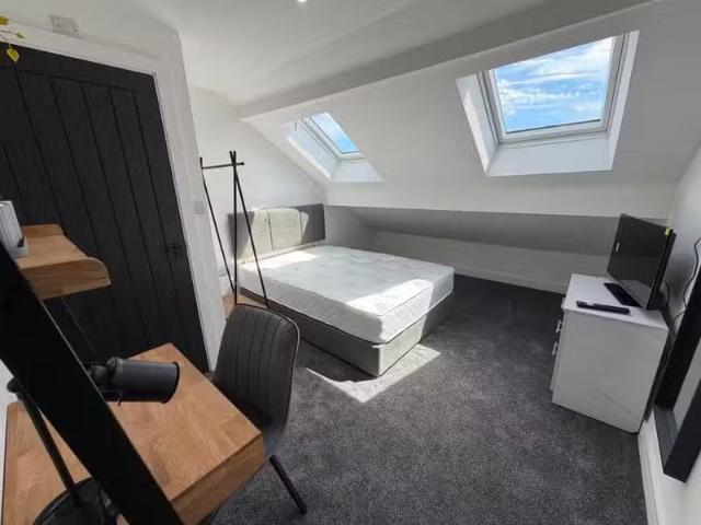 Nice 1 BA 1 bedroom house share for rent in Room 5, Davenport.