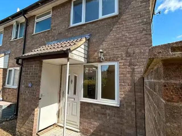 Rental! 1 BA 1 bedroom terraced house for rent in Ashground Cl.