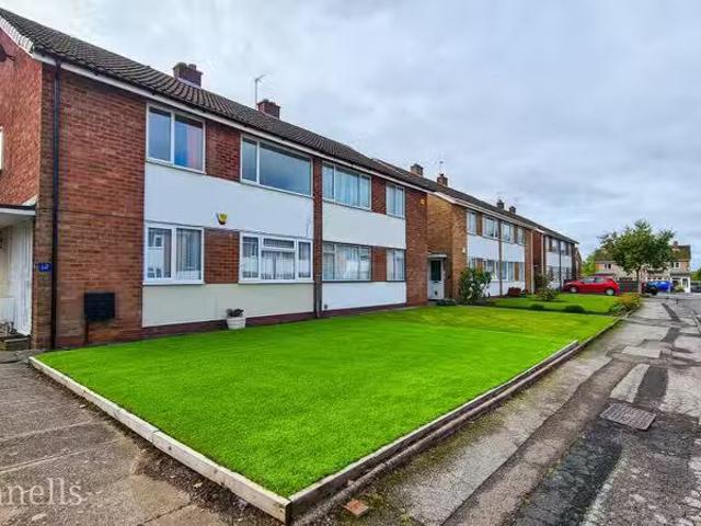 Rental! 1 BA 2 bedroom maisonette for rent in Lazy Hill, B38 9.