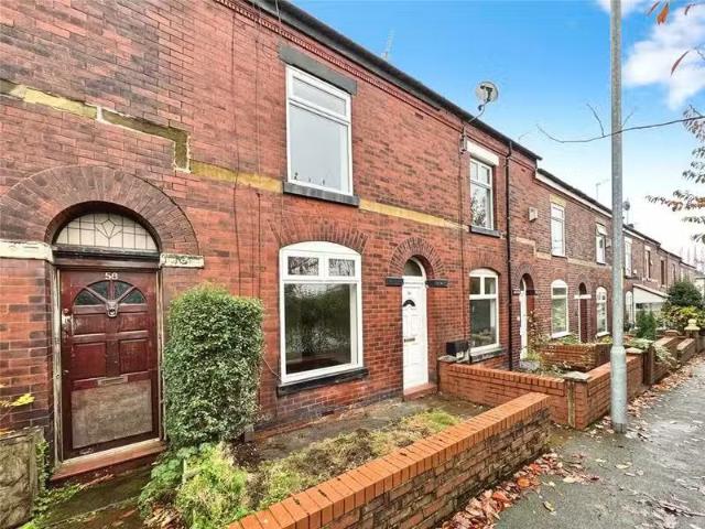Cozy 1 BA 2 bedroom Mid Terrace House to rent, Wellington Road.