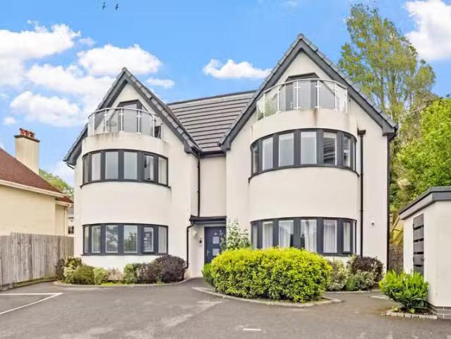 Rental! 1 BA 2 bedroom apartment for rent in Weymouth, DT3