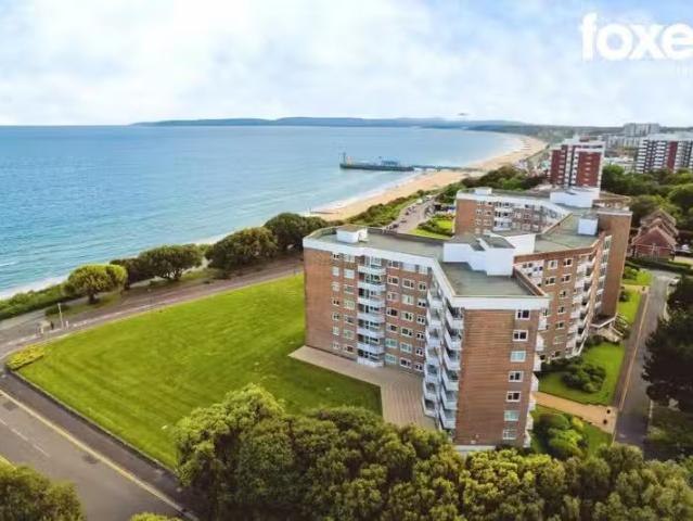 Unique 1 BA 2 bedroom apartment for rent in Elizabeth Court, G.