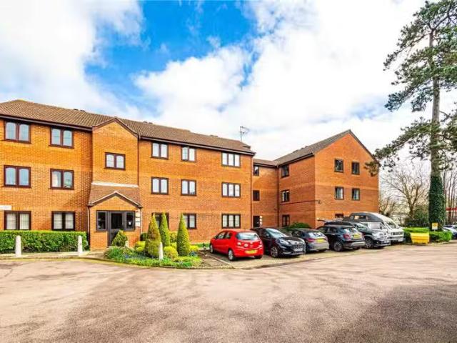New 1 BA 2 bedroom apartment for rent in Old Mill Gardens, Ber.